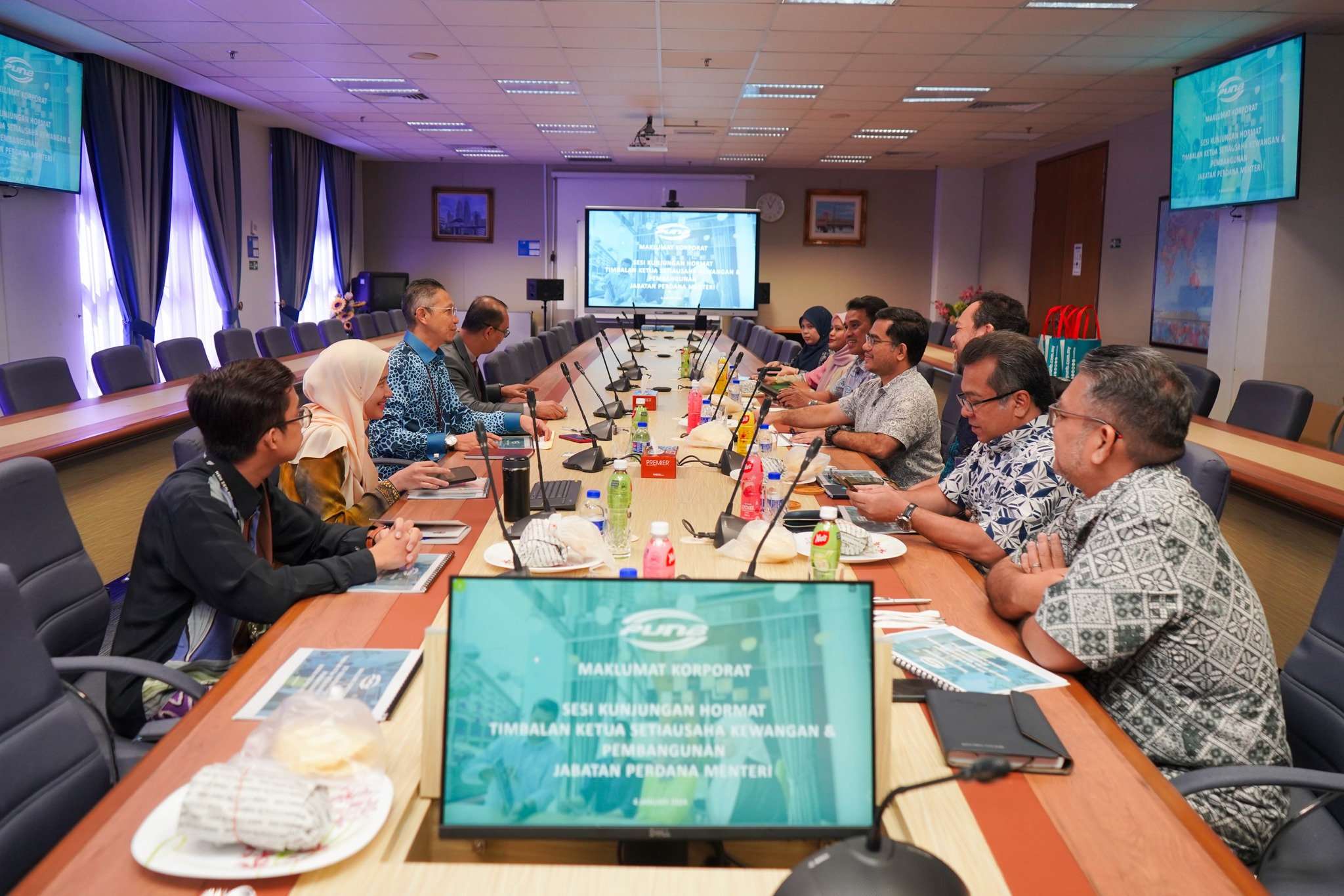 Kunjungan Hormat Timbalan Ketua Setiausaha Kewangan & Pembangunan JPM ...